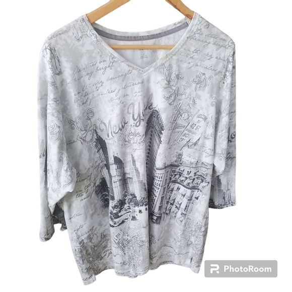 Alia | Tops | Alia Grey Ny Theme Print Top Embellished Quarter Length ...